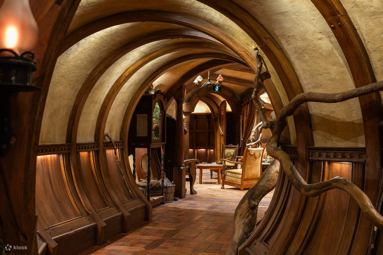 Hobbiton & Waitomo Day Tour from Auckland to Rotorua - Klook United States
