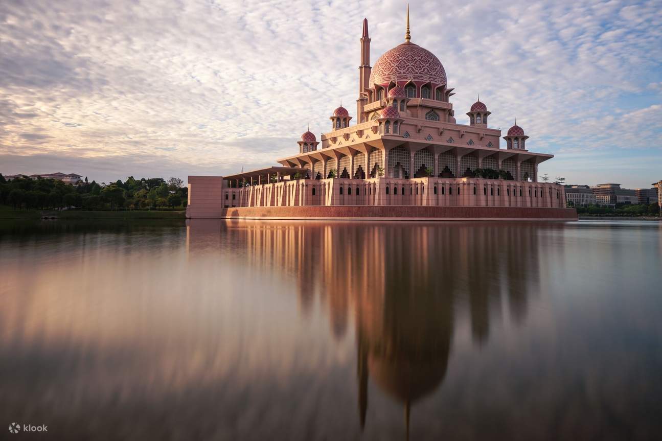 Kuala Lumpur, Putrajaya, Batu Caves, and Fireflies Join In & Private ...