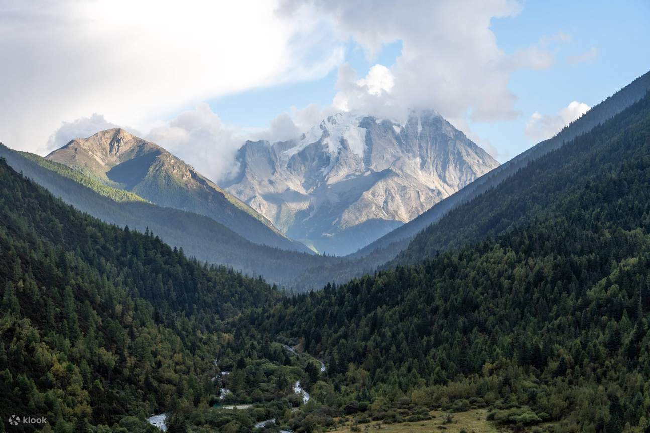 6-Day Epic Western Sichuan Tour (Yading Nature Reserve, Mount Siguniang ...