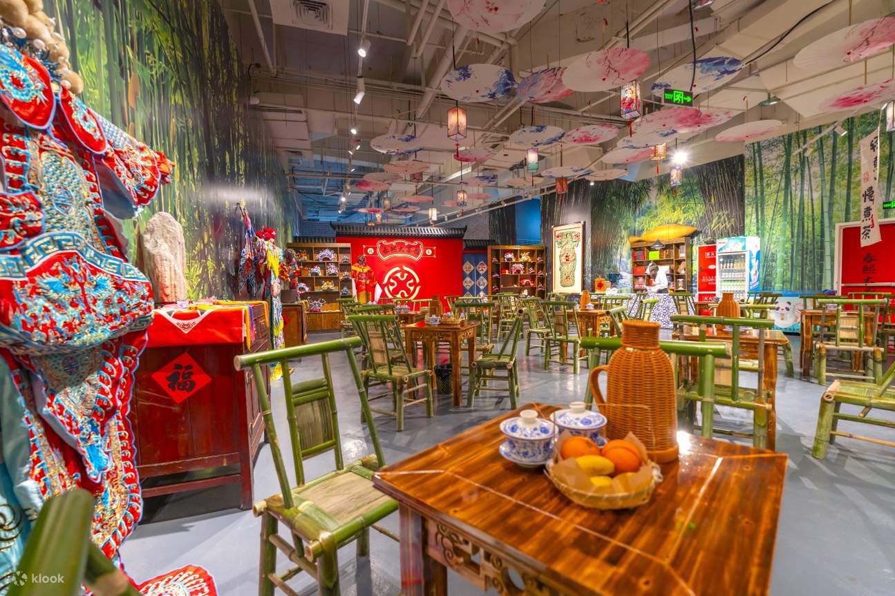 Chengdu Taikoo Li Store Plum Blossom Theatre* Intangible Cultural ...