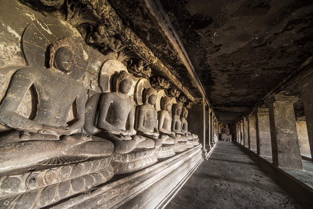 A Day Among The Gods : Ajanta and Ellora Caves Trip From Aurangabad ...