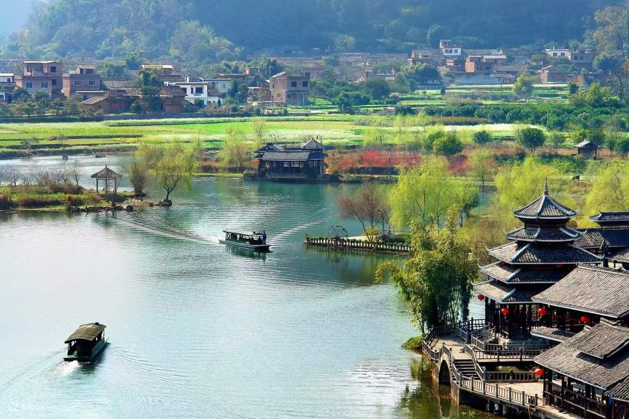 Guilin Ten-Mile Gallery + Shangri-La + Yulong River Day Tour (Ten-Mile ...
