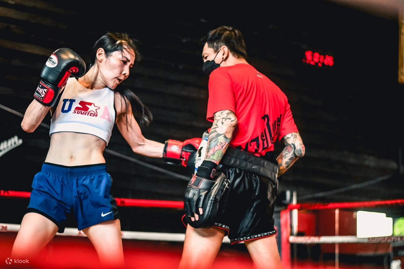 Kelas Kru Dam Muay Thai 1,5 Jam (Bergabung atau Pribadi) di Bangkok, Thailand - Klook Indonesia