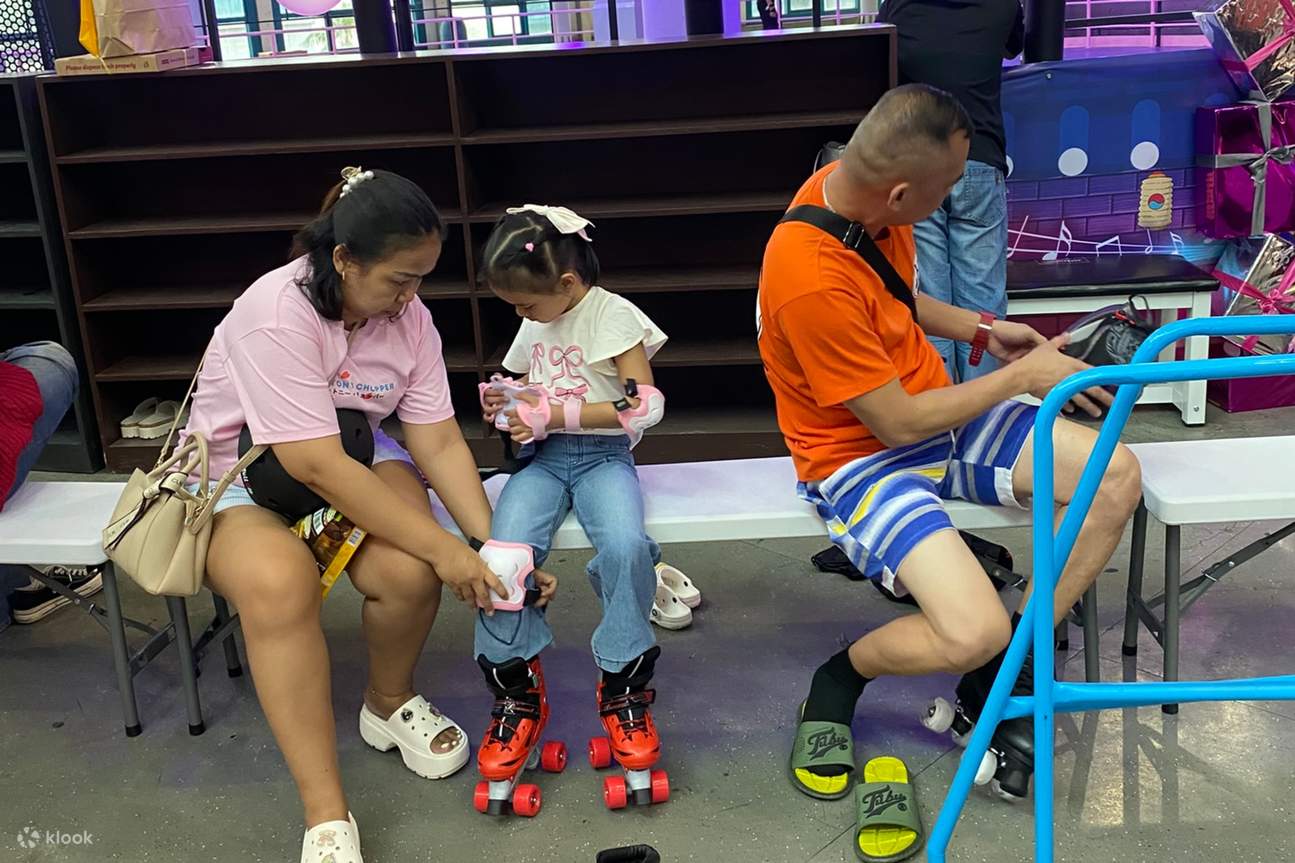 Roller Fever Skating Experience at Festival Mall Alabang - Klook New ...
