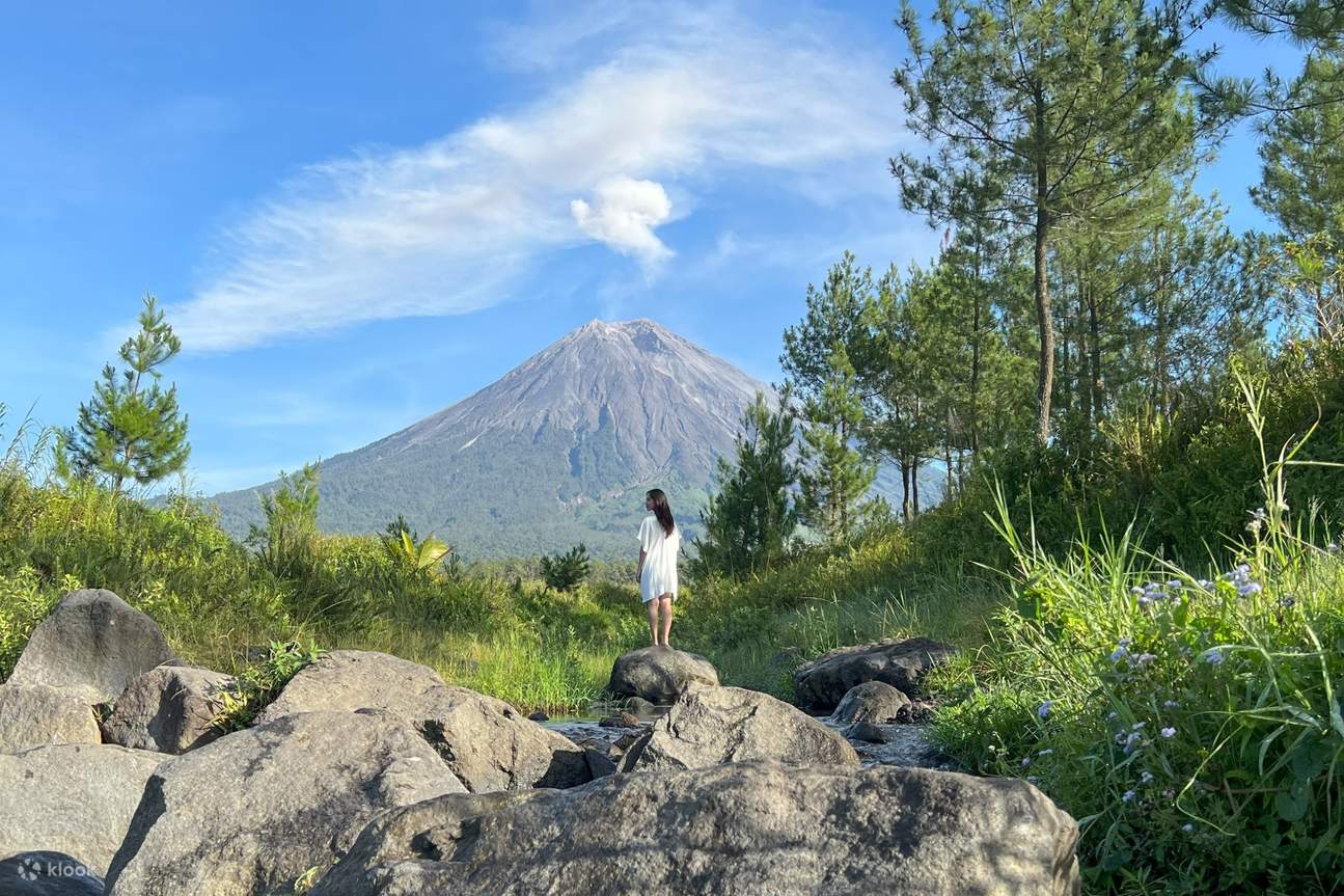 Sunrise Gunung Api Semeru oleh Jeep & Air Terjun Kapas Biru dari Malang ...