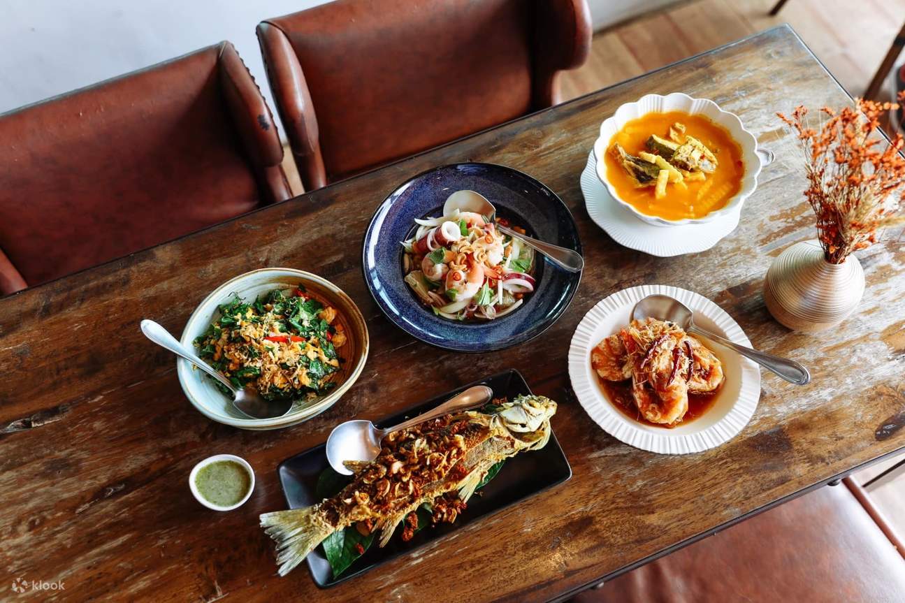 Samet Nangshe Boutique 的海景午餐体验与私人接送 - Klook客路