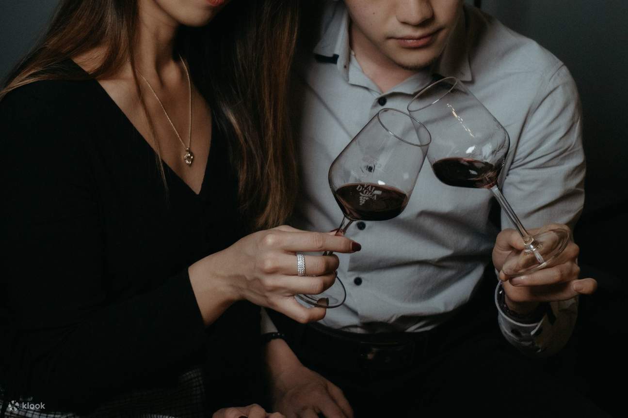 Pinewood Wine - 1-HR WINE TASTING TOUR｜Hung Hom - Klook