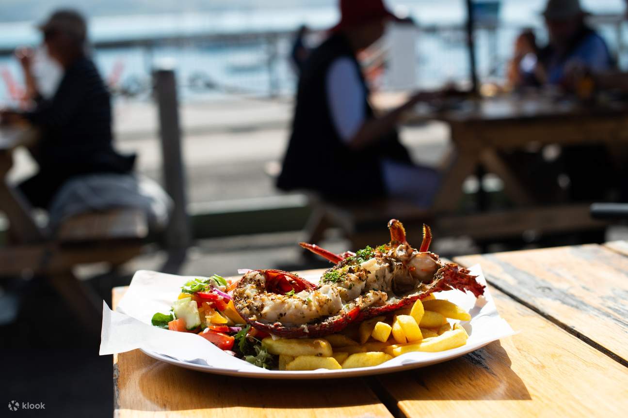 Great Ocean Road Foodies Tour with Chocolates, Gin, Seafood & Koalas ...