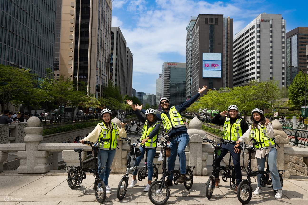 Morning E-Bike West Village Tour (No mountain) - Klook