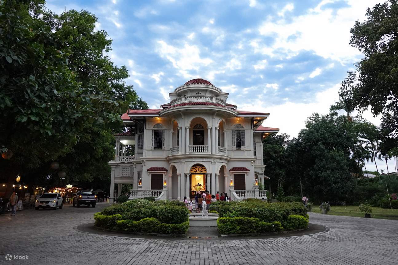 Eat & Explore in Iloilo: Food and Heritage Mansions Day Tour - Klook
