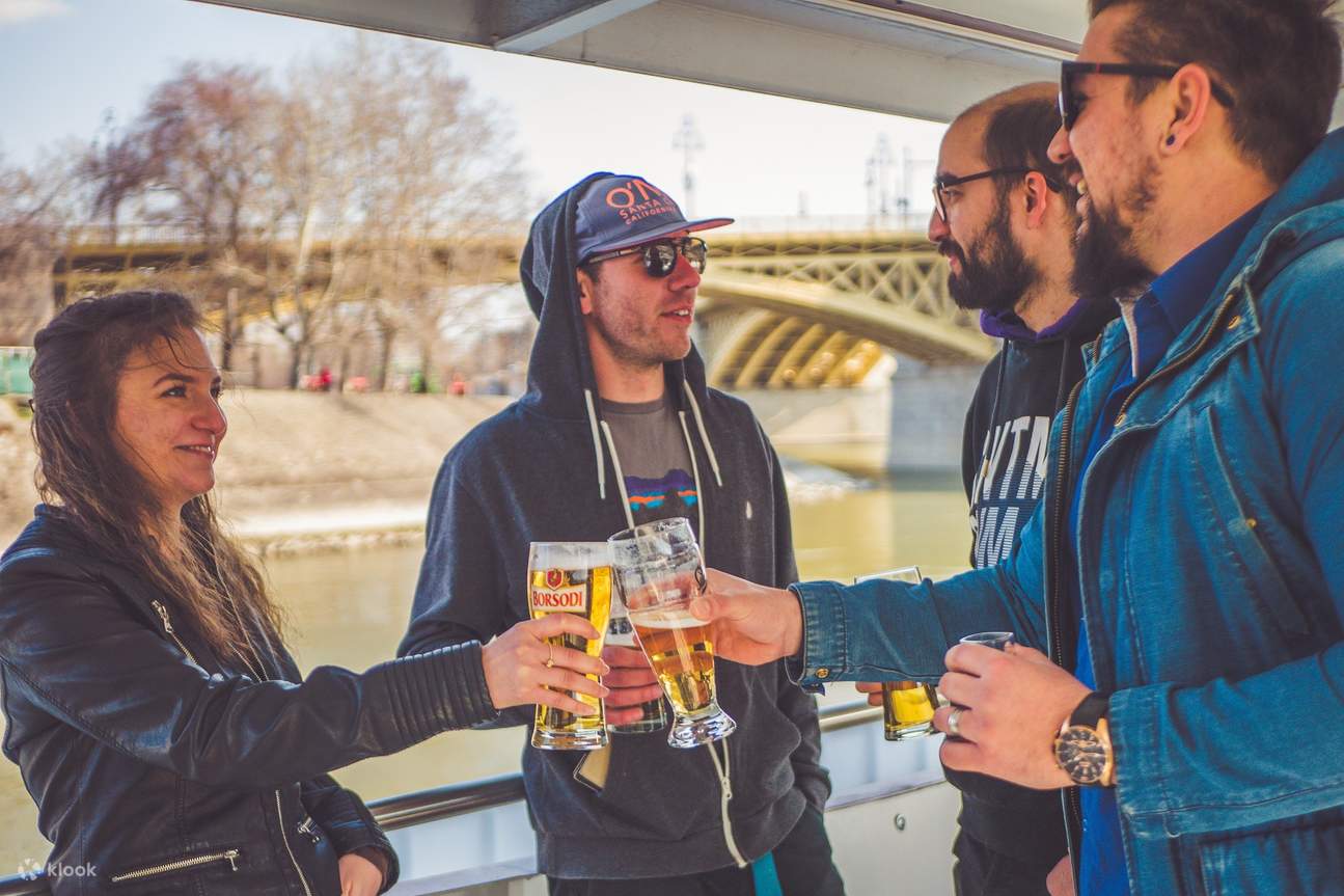 Sightseeing Cruise with Unlimted Booze in Budapest Cruise Tour - Klook ...