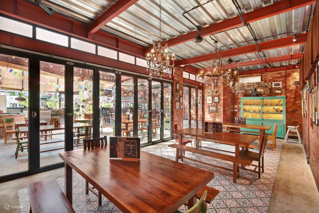 Dining Experience at Naughty Nuri's Warung Sanur Bali - Klook Malaysia