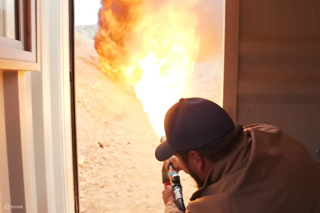 Nehmen Sie an der Flammenwerfer-Erfahrung in Las Vegas teil - Klook ...