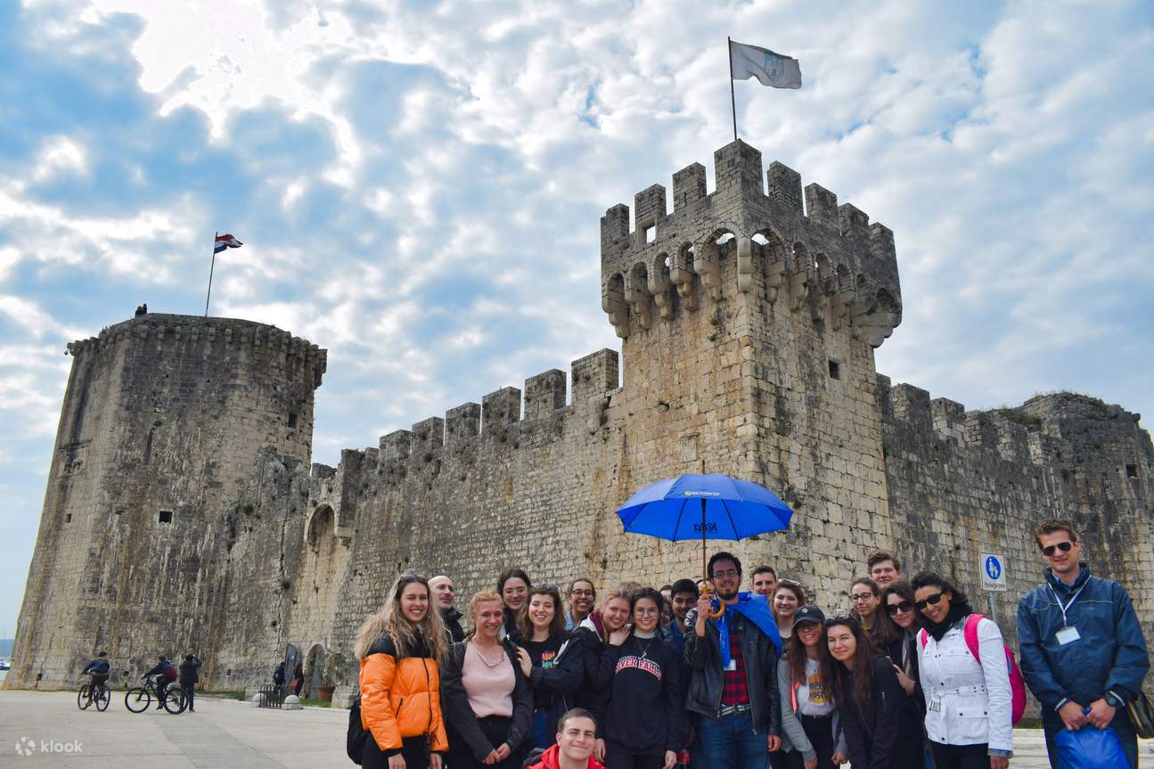 St. Lawrence Cathedral & Kamerlengo Fortress Walking Tour in Trogir ...