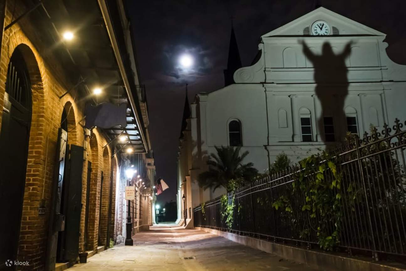New Orleans Ghost and Vampire Walking Tour - Klook Россия