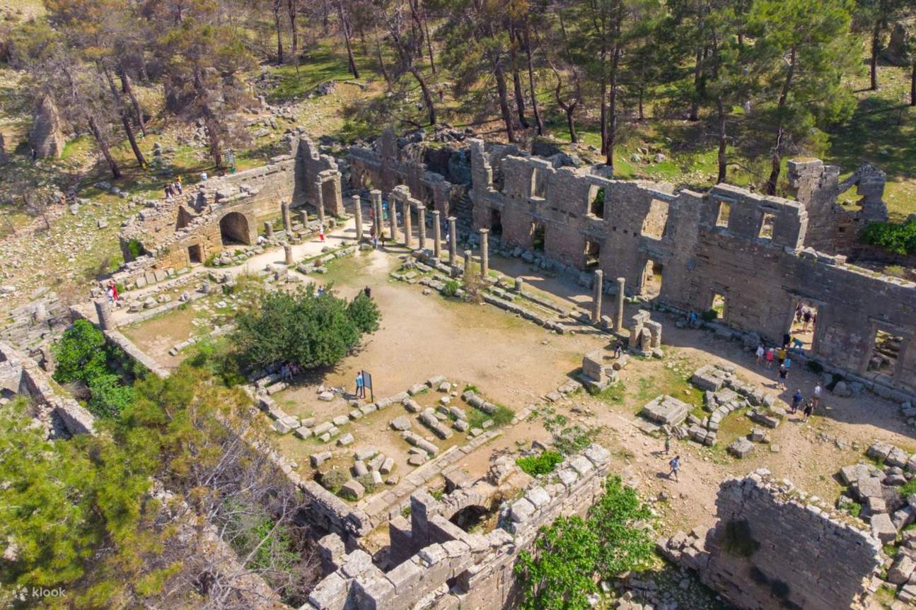 Green Lake Boat and Cabrio Bus Safari Tour from Side - Klook