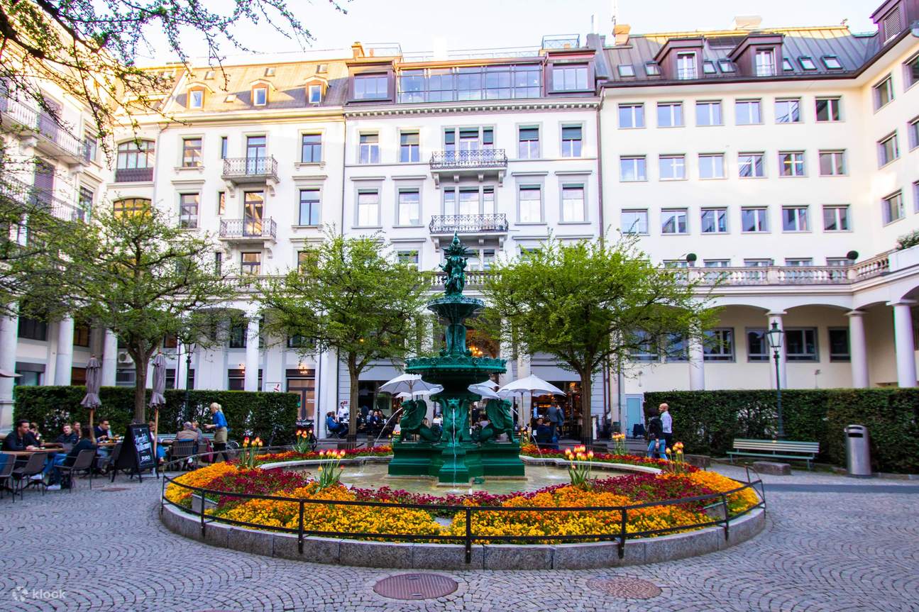 Most Photogenic Spots Tour with a Local in Zurich - Klook
