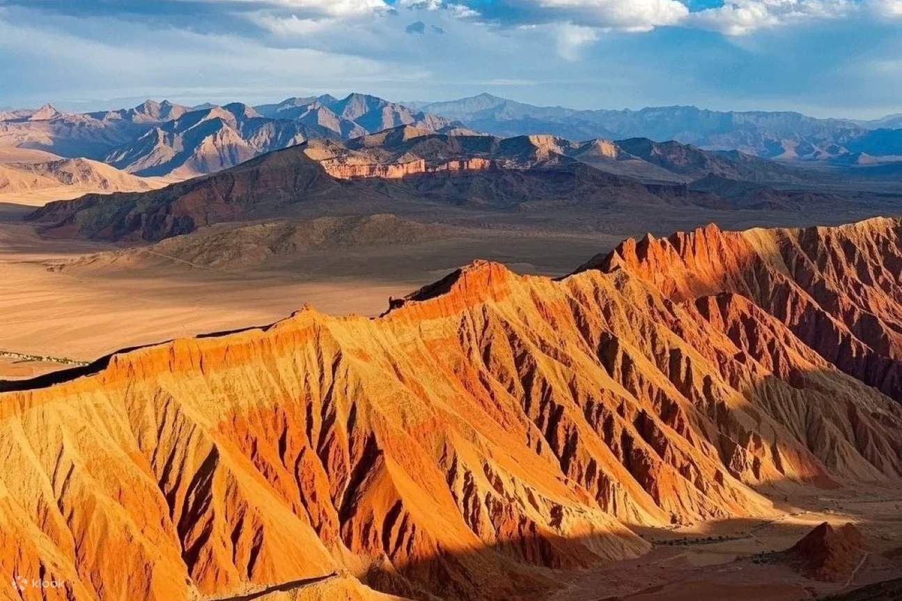 Grape Valley & Flaming Mountain & Kumtag Desert Round-Trip Day Tour by High-Speed Train (Round ...