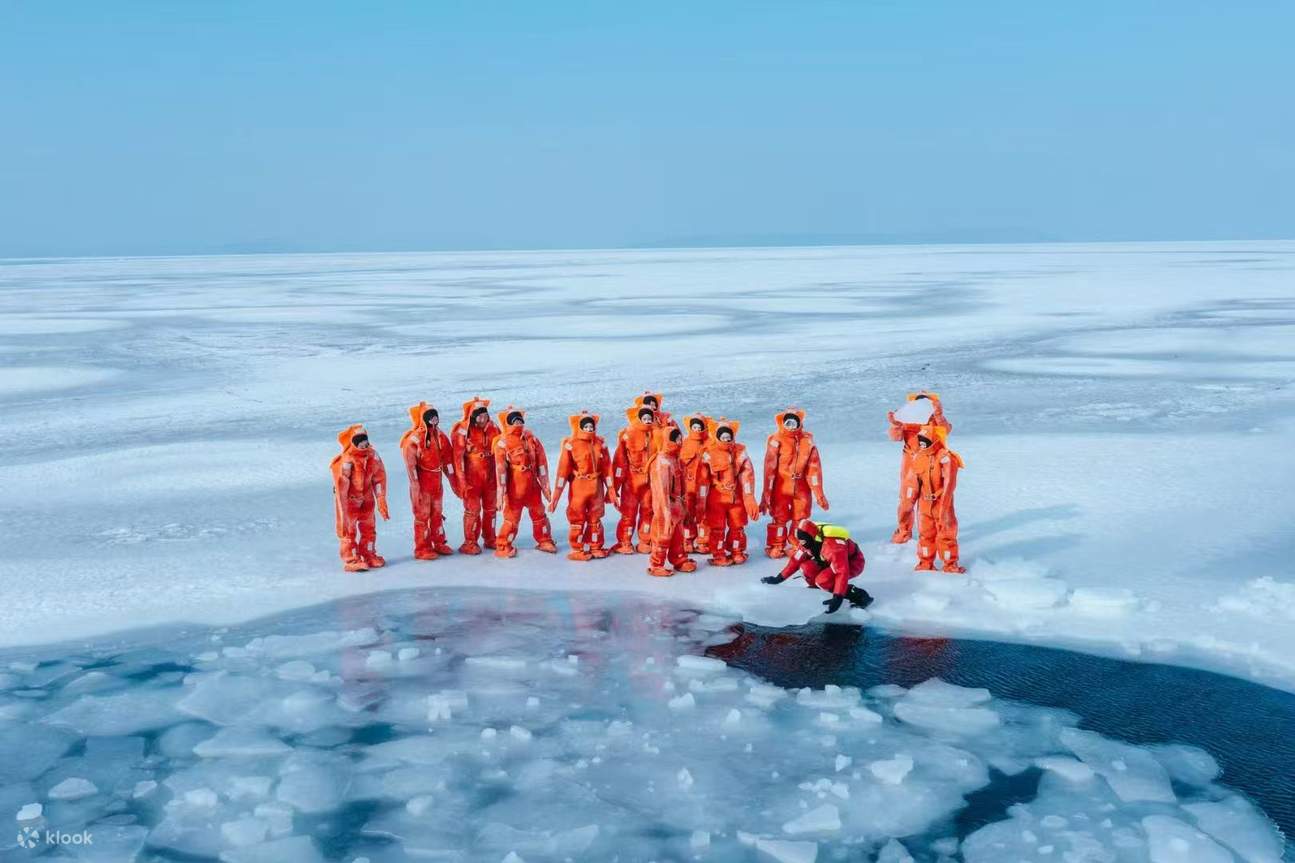 Ice Float Adventure | 8-Day Tour of Northern Xinjiang Altay & Sayram ...