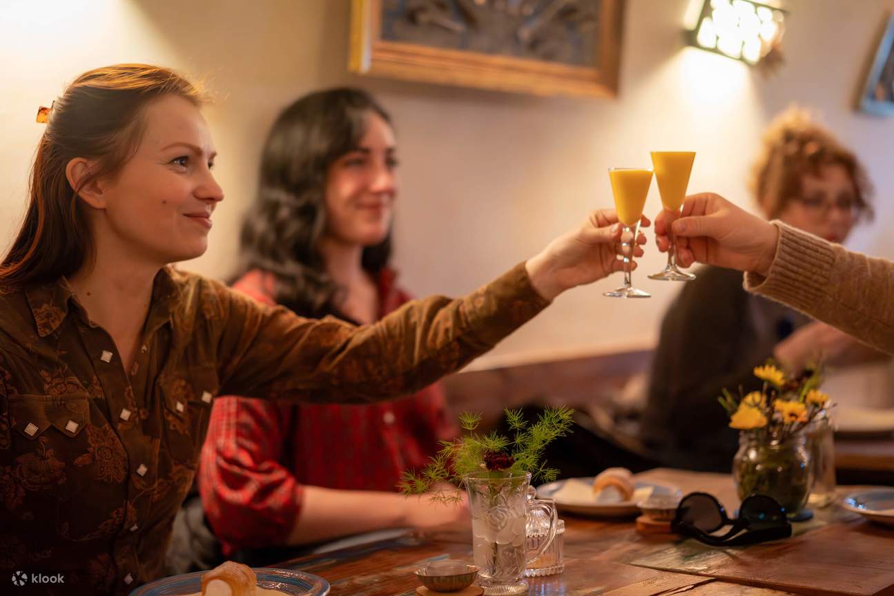 Food tour and night drinks in Prague - Klook