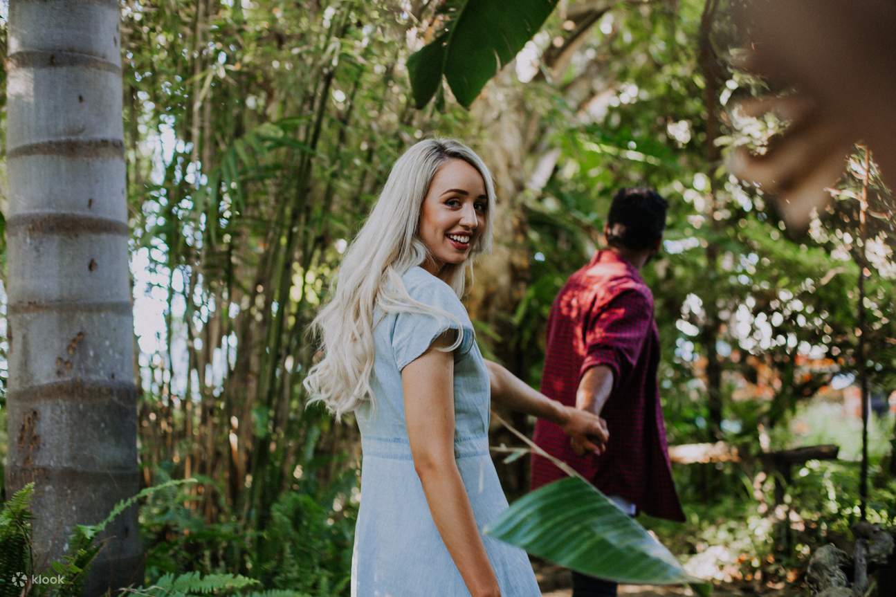 Glow Golf Experience in Wanneroo Botanic Gardens - Klook