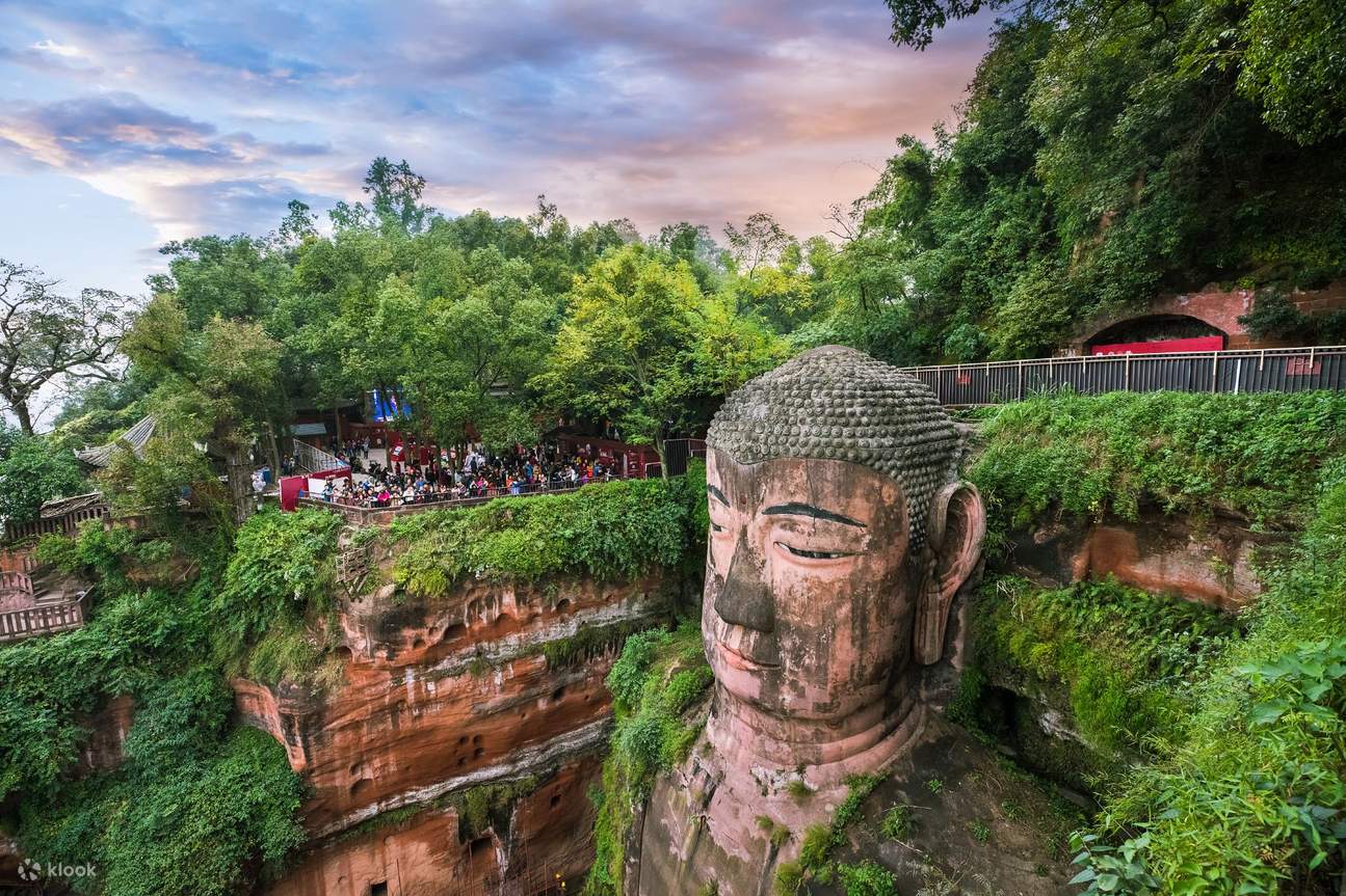 Leshan Giant Buddha + Mount Emei + Golden Summit One-Day Tour, Sichuan ...