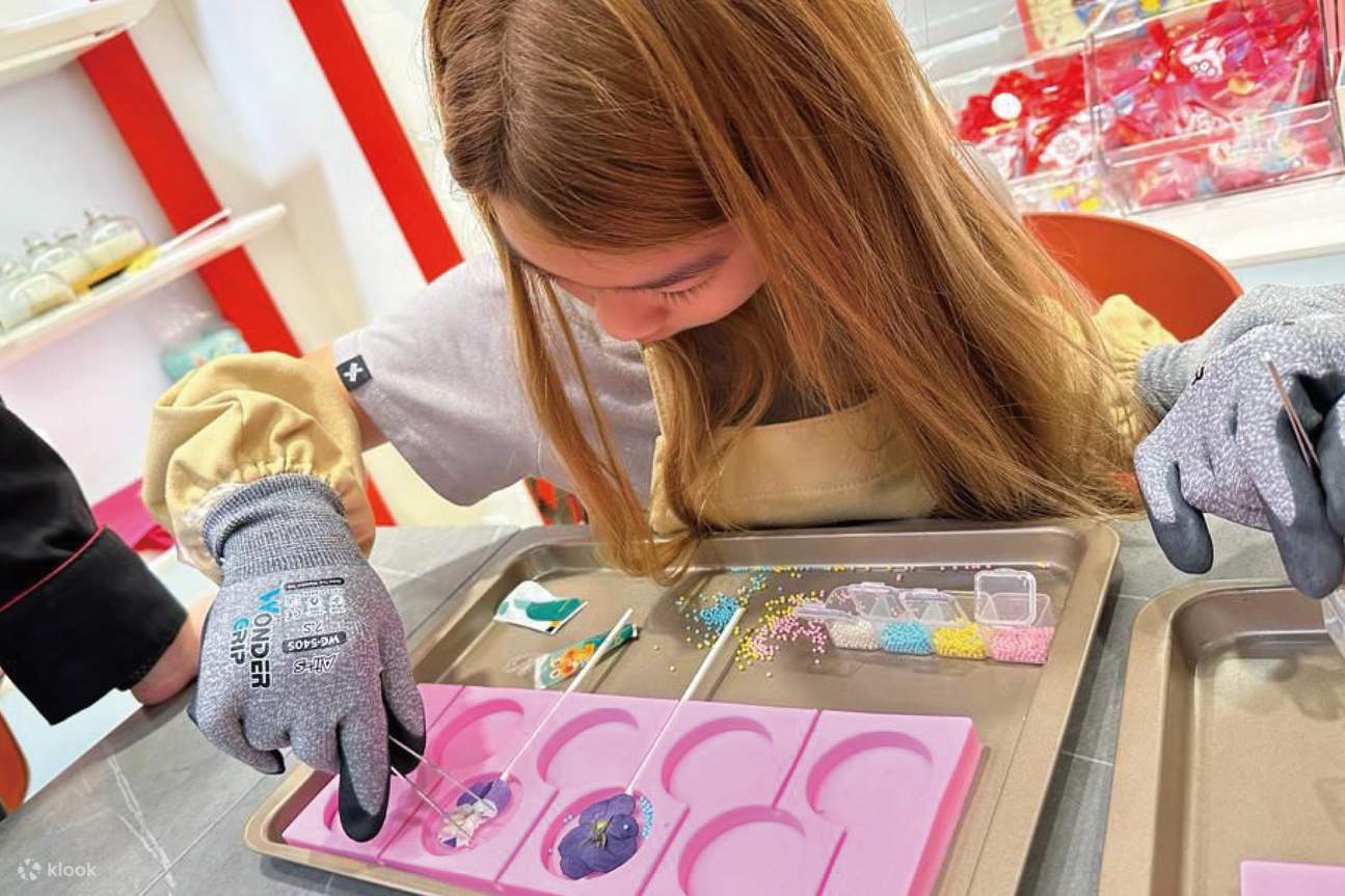 Hey Candy - Handmade Pop Candy Experience Workshop | Mong Kok - Klook