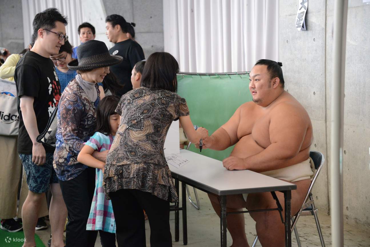 Turnamen Grand Sumo Hokkaido dan Tur Bus Satu Hari Taman Moerenuma ...