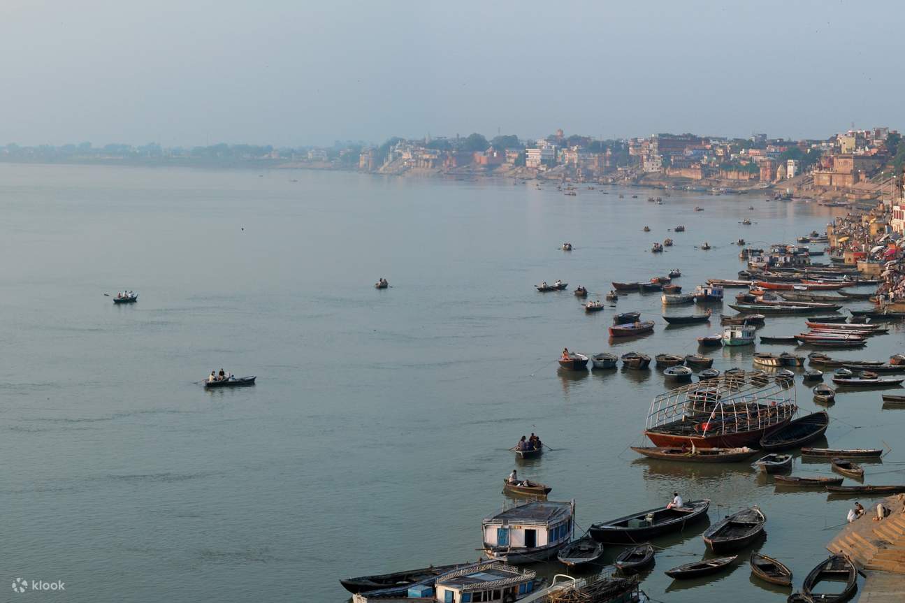 3-hour Varanasi Sunrise Boat Tour with Heritage Walk - Klook India