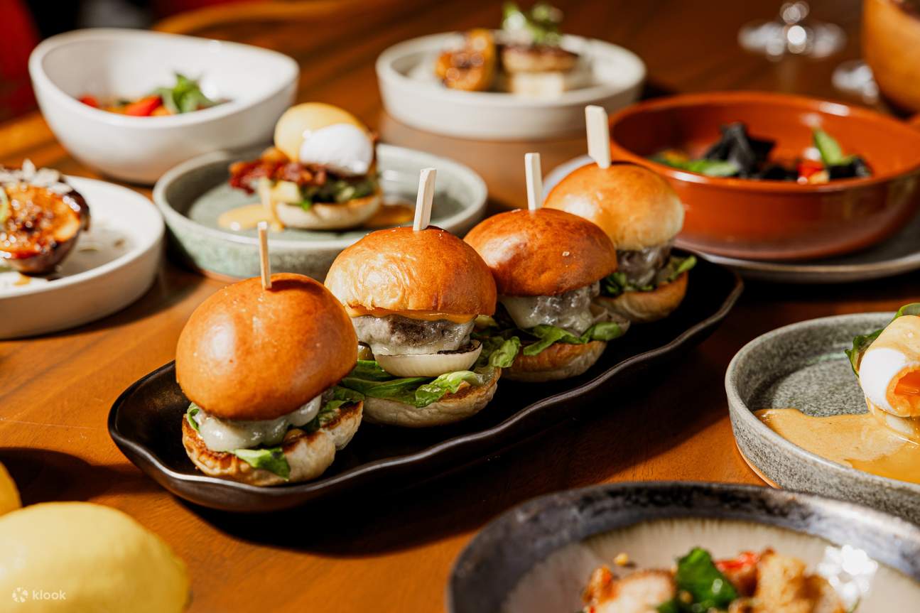 Luxurious Beachfront Resort Dining | Festive Buffet at Village Butcher ...
