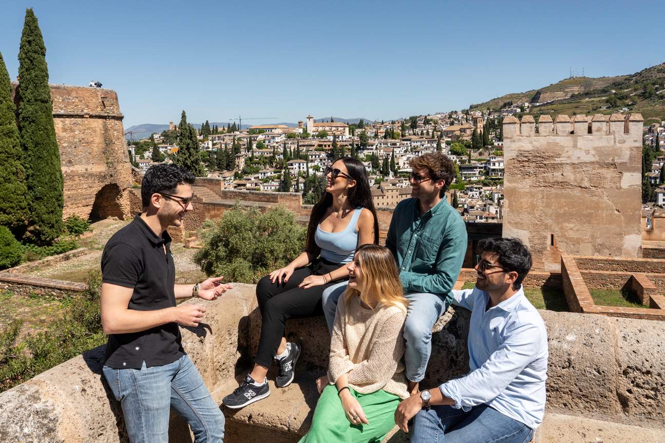 Yang Terbaik dari Granada dari Malaga dalam Satu Hari dengan Alhambra ...