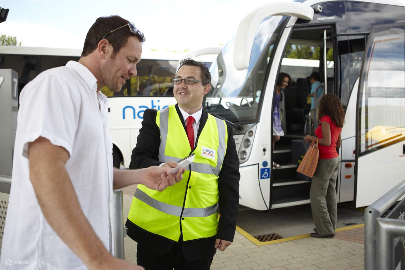Coach Transfers Between Stansted Airport (STN) and Central London in ...