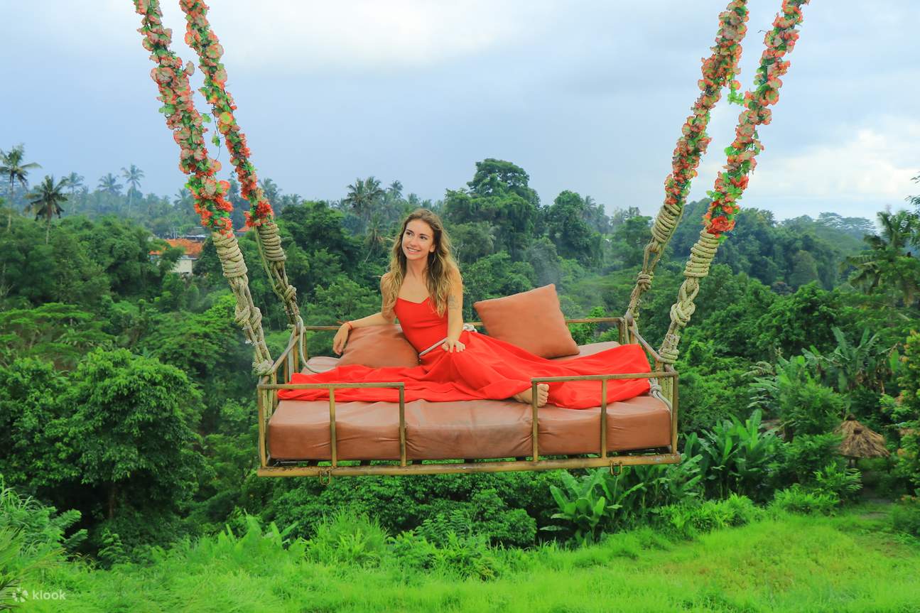 Taman Beji Griya Waterfall Holy Bathing Ritual in Bali - Klook Malaysia