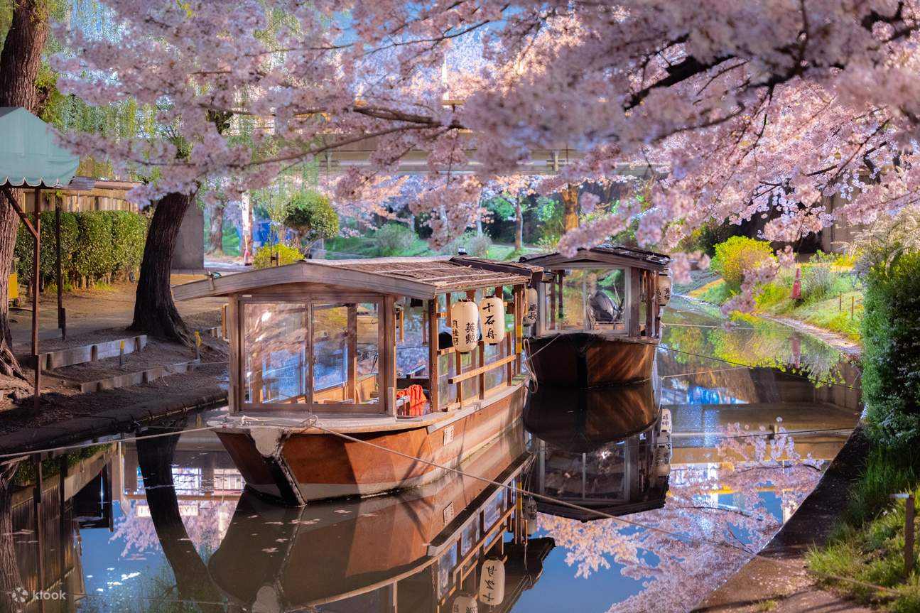 Booking for a 3-hour walking tour of Fushimi, one of Japan's three ...