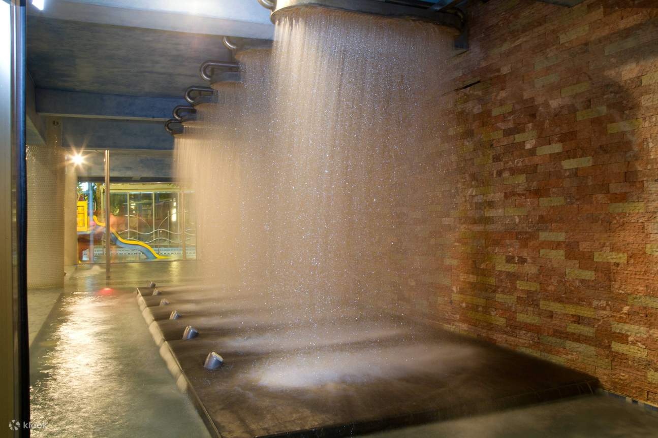 Yilan: Zhongguan Jiaoxi Hotel - Hot Spring Water World SPA & Hot Spring ...