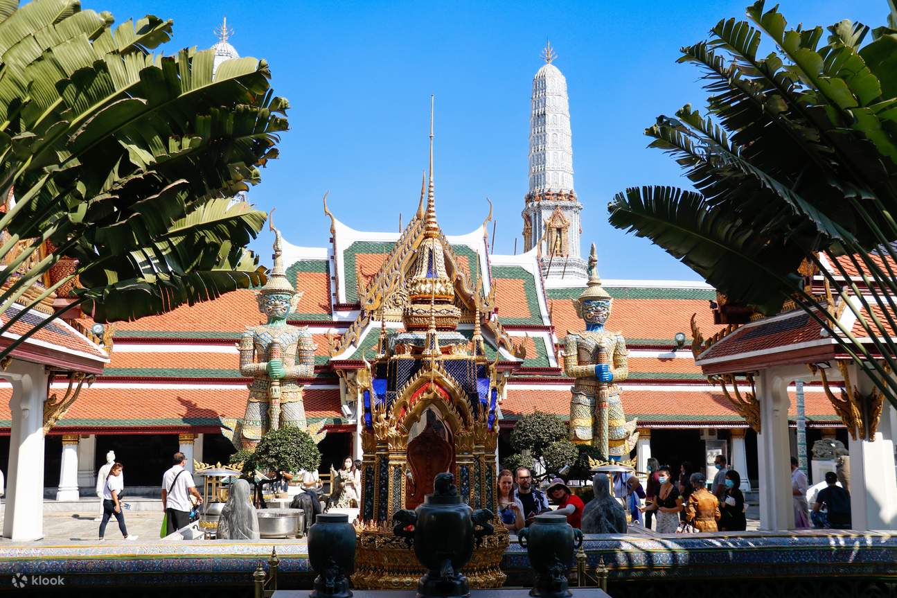 Floating Market, Grand Palace and Chao Phraya River View Day Tour ...
