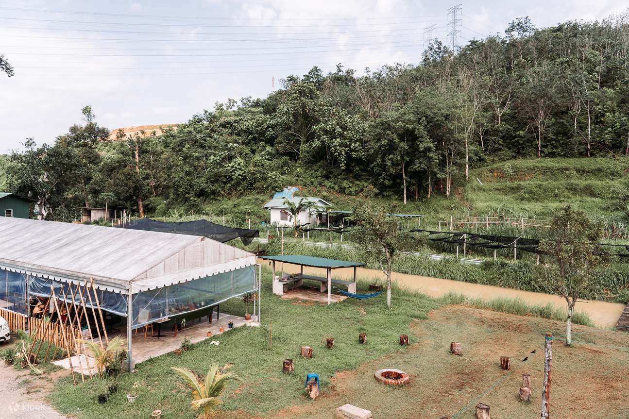 Chalet at Lolo Mike's Eco Farm Staycation in Kerling Selangor - Klook ...
