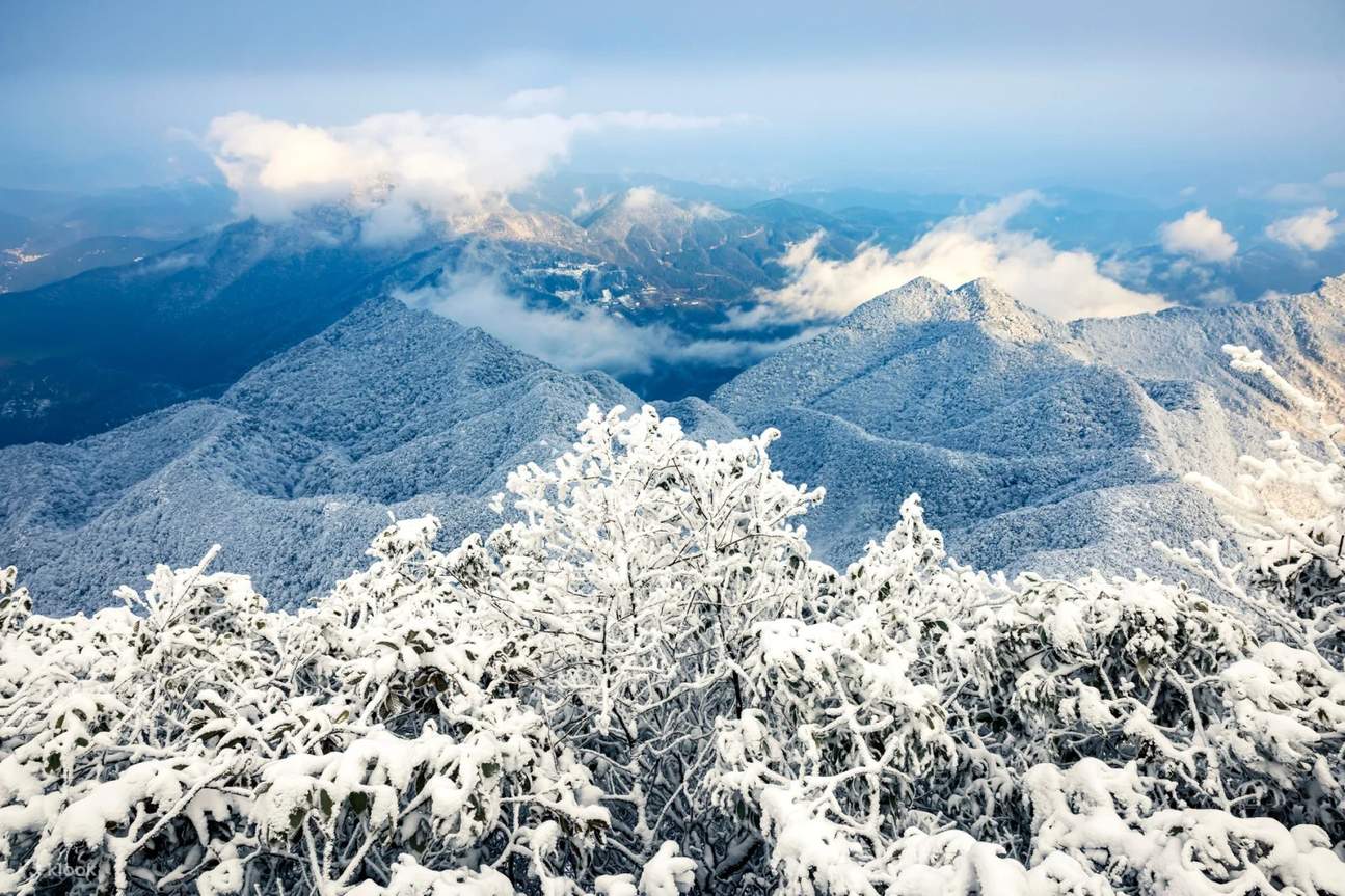 Chongqing Jinfoshan Ice and Snow Fairy Tale World One-Day Tour (Up and ...