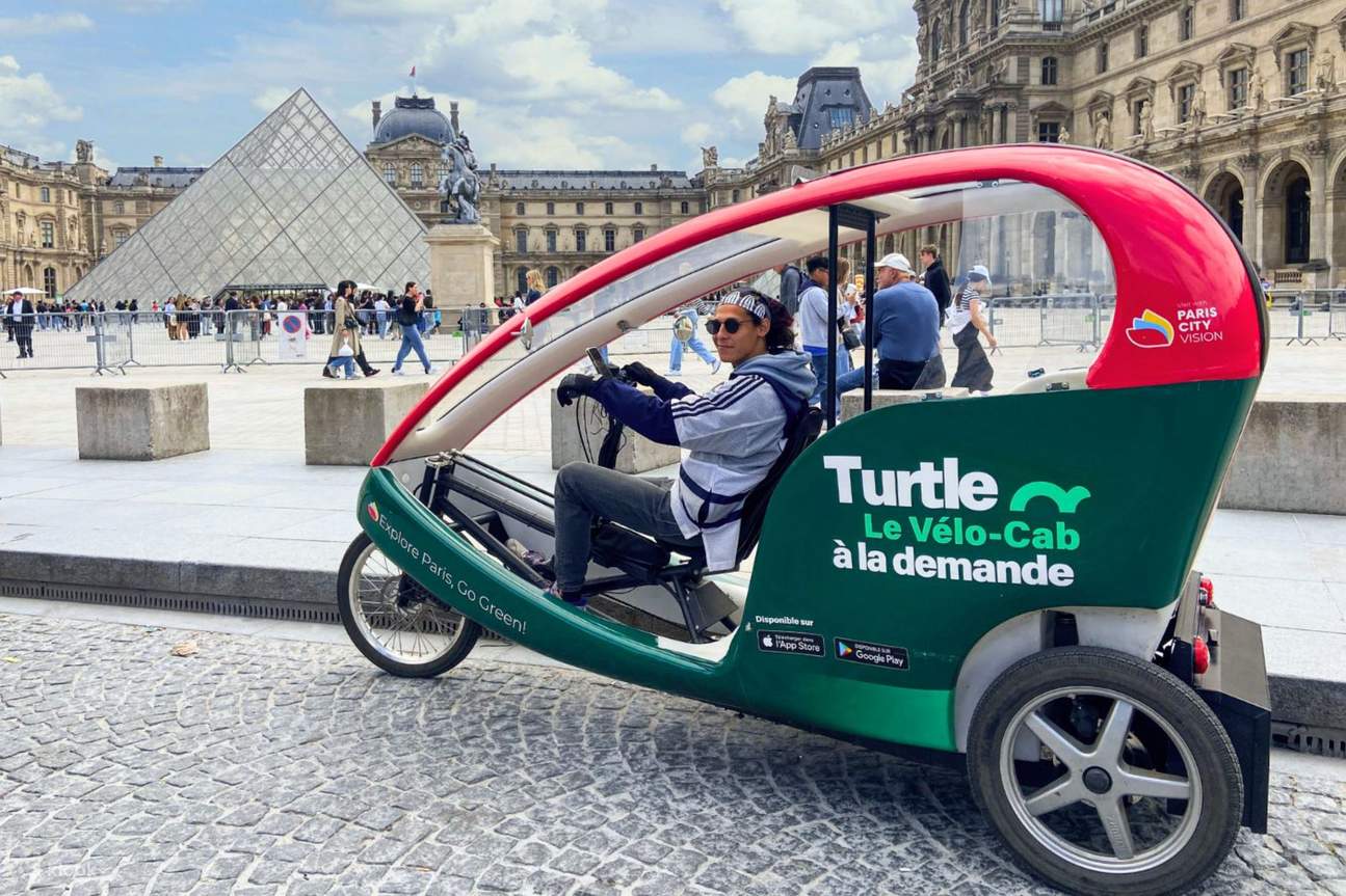 Private Rickshaw Tour in Paris - Klook Australia