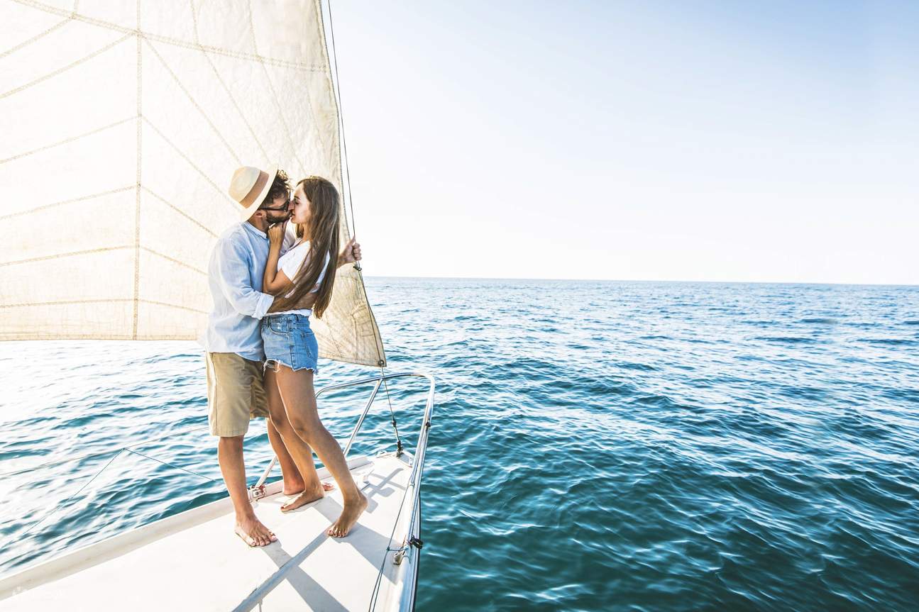 Catamaran Sunset Cruise Adults Only with Live Music & Open Bar - Klook