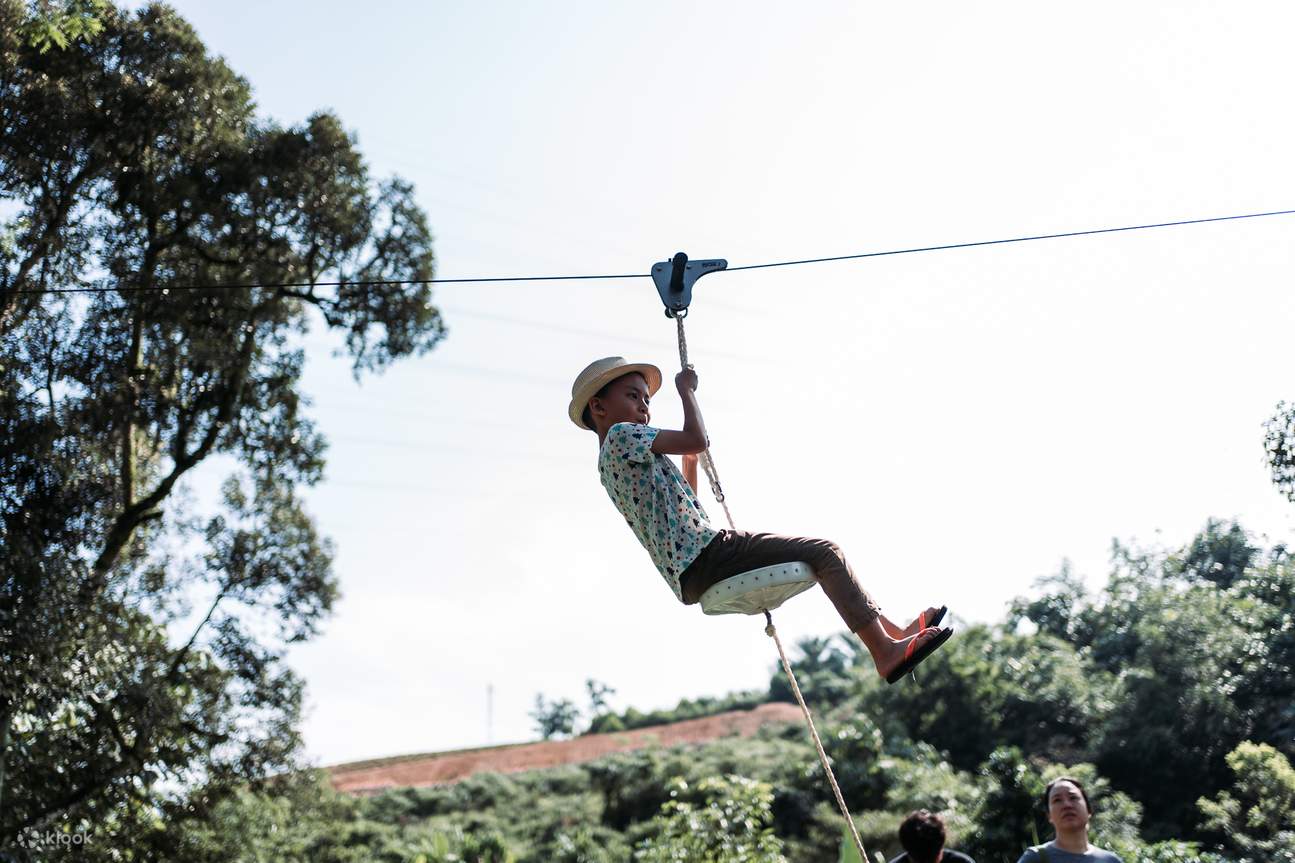 Chalet at Lolo Mike's Eco Farm Staycation in Kerling Selangor - Klook ...