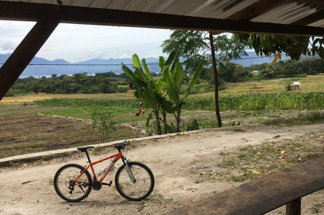 Lake Toba Boat and Cycling Tour from Samosir Island - Klook, Vereinigte ...