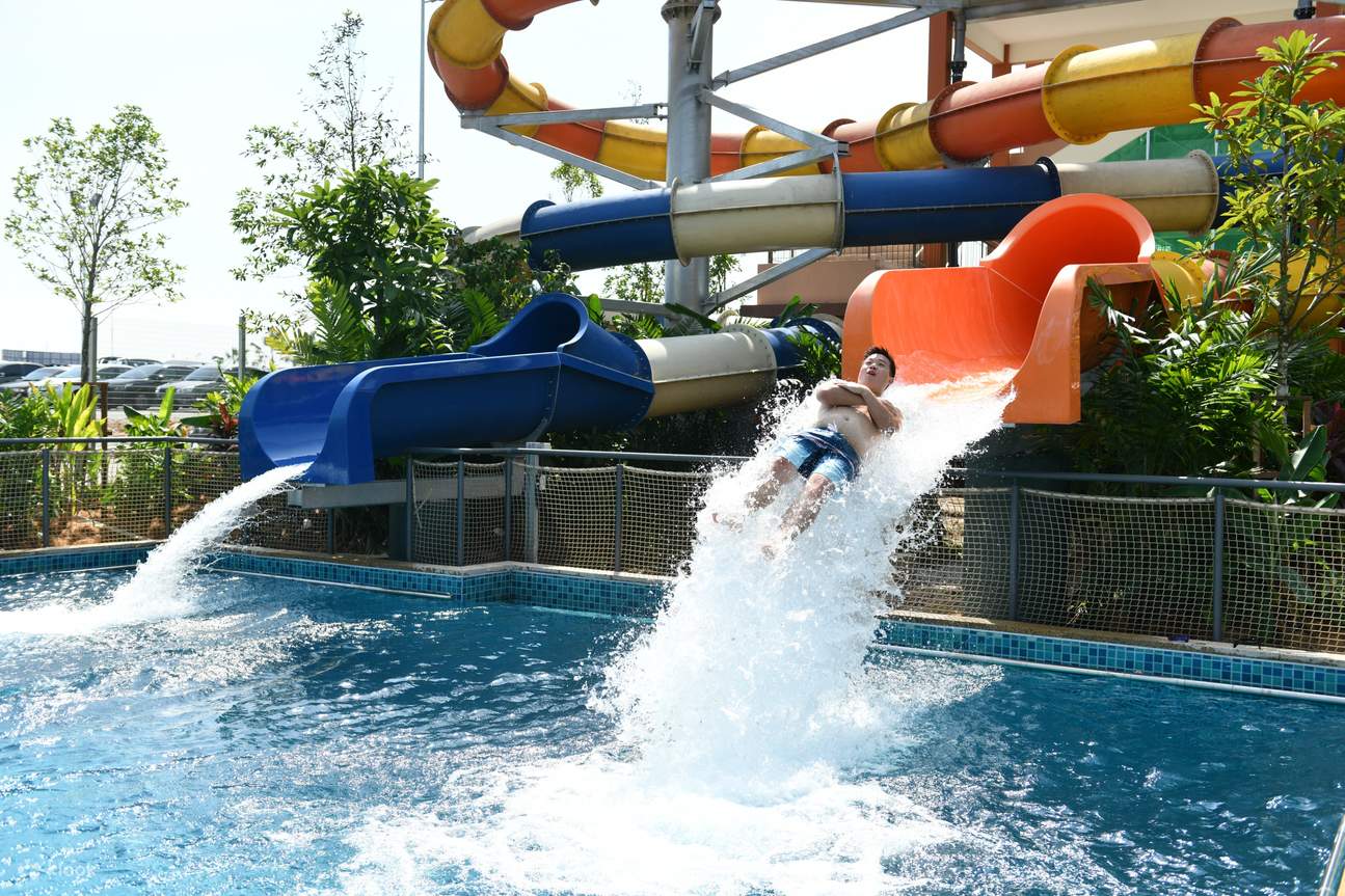 SplashMania Waterpark Ticket in Gamuda Cove Selangor - Klook Malaysia
