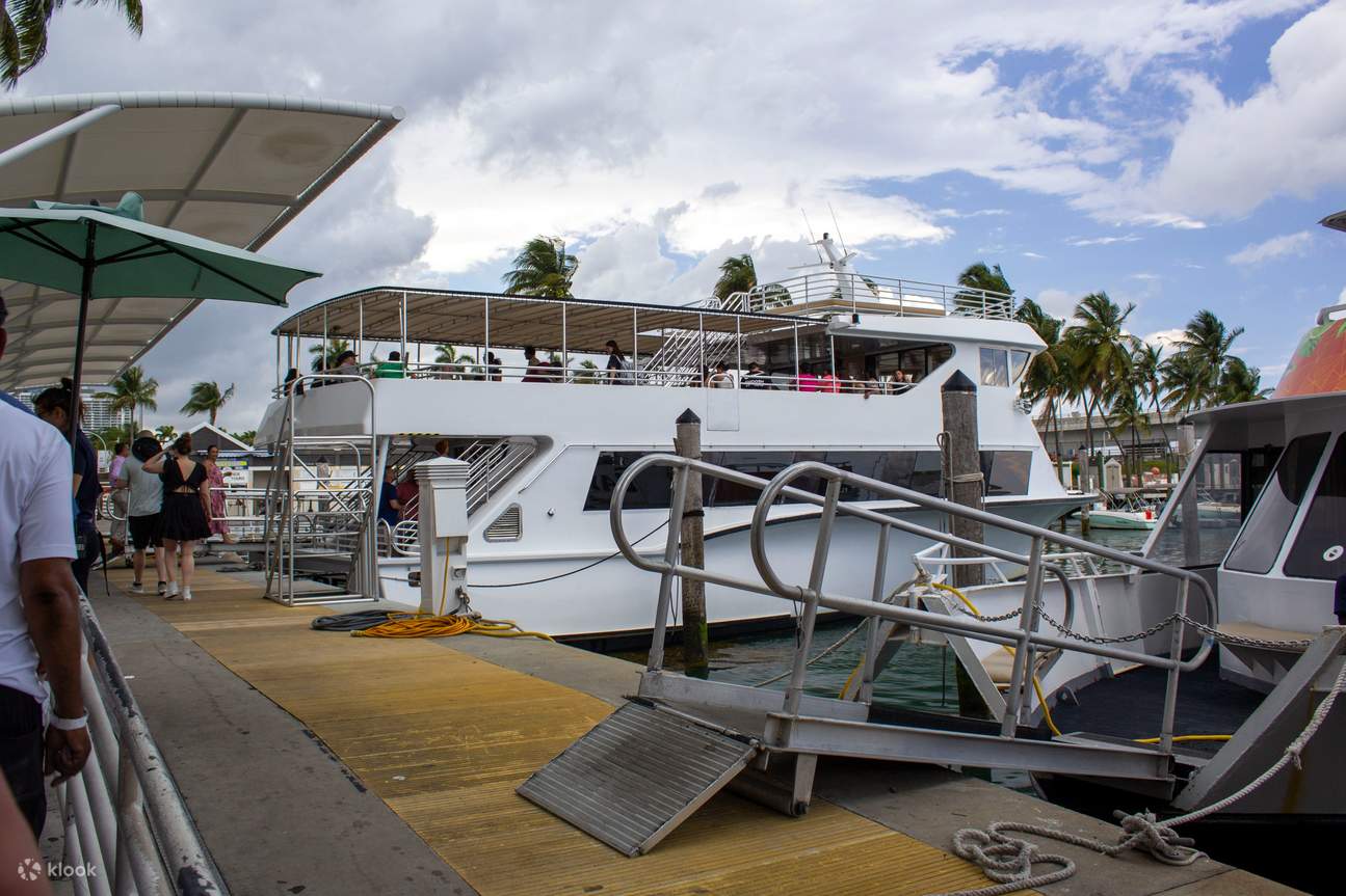 Jelajah Bot Agam Selebriti dan Miami Skylines - Klook Amerika Syarikat