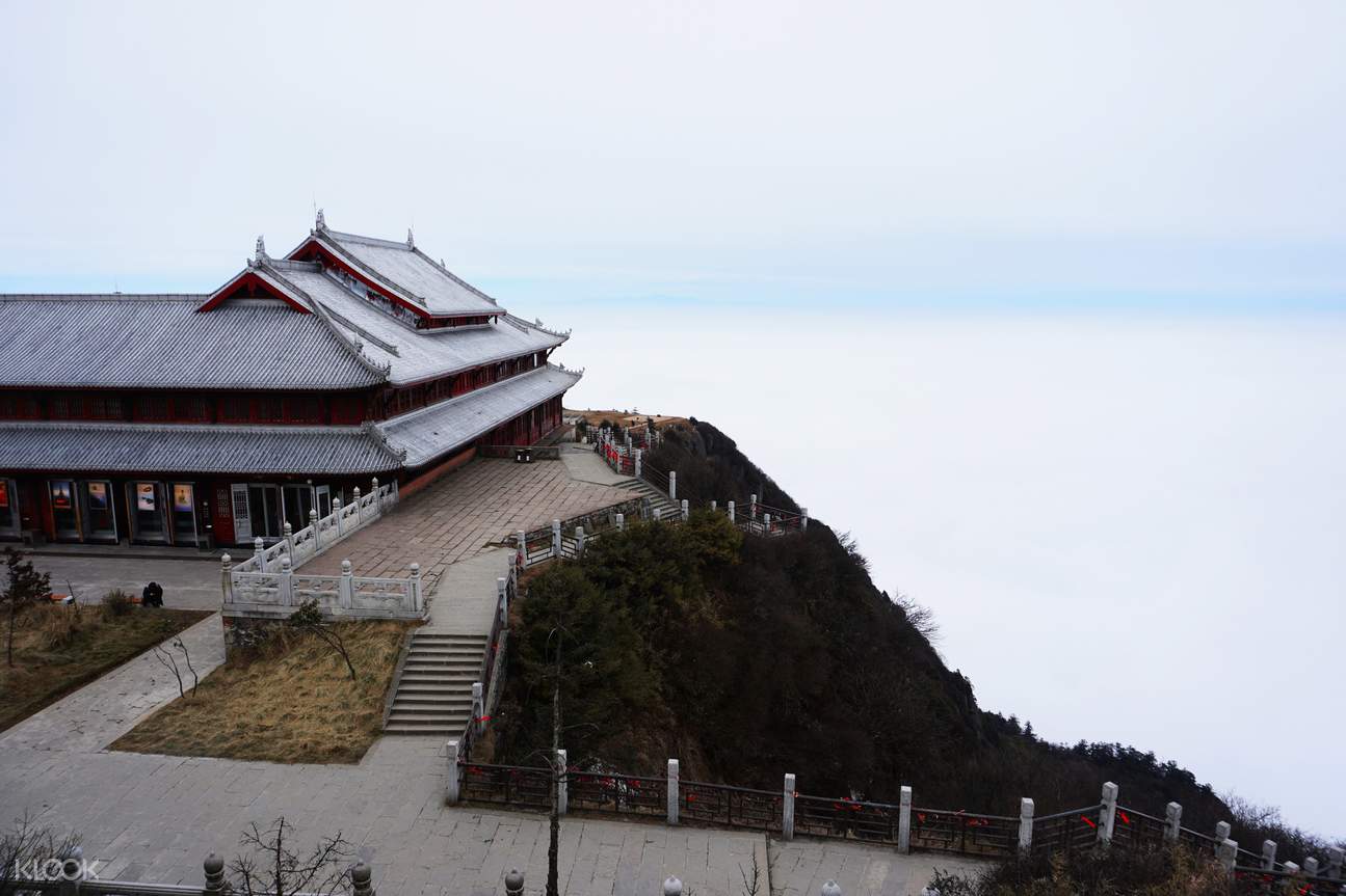 Chengdu to Mount Emei Scenic Area Private Day Tour (Leshan Giant Buddha)