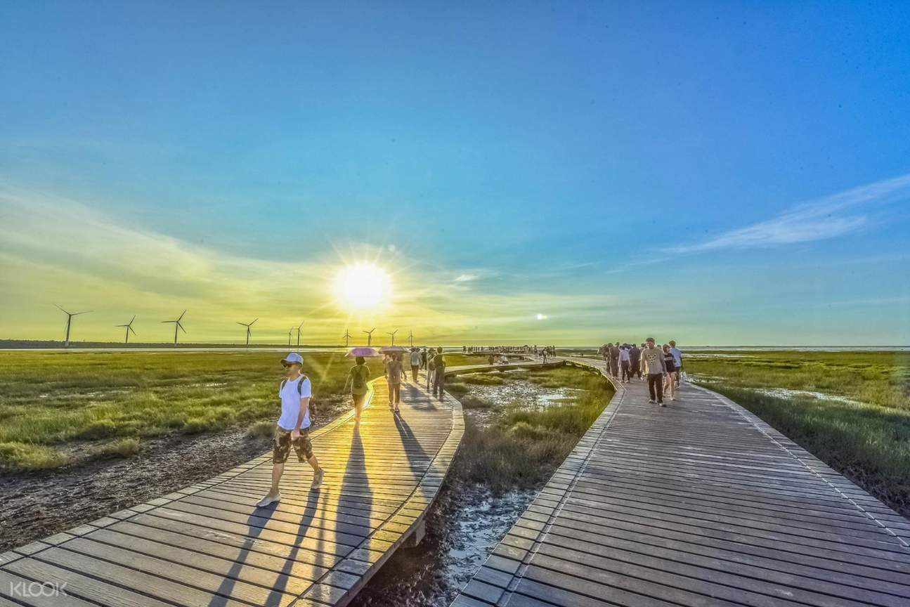 Shared City Transfers between Gaomei Wetland and Taichung, Taiwan