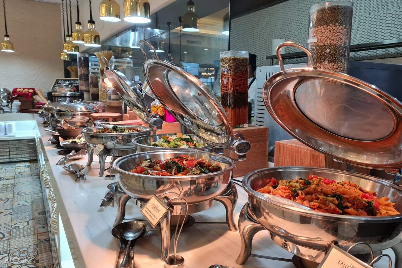 International Buffet with Gardens By The Bay Half Day Tour - Klook UK