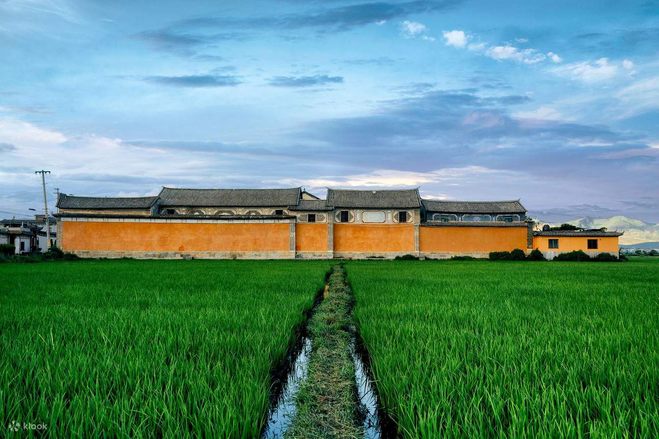 [Klook Exclusive] One-Day Erhai Lake Loop Tour from Dali, Yunnan ...