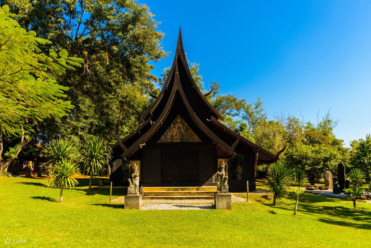 Chiang Rai White Black Blue Temple Series Full Day Tour from Chiang Mai ...