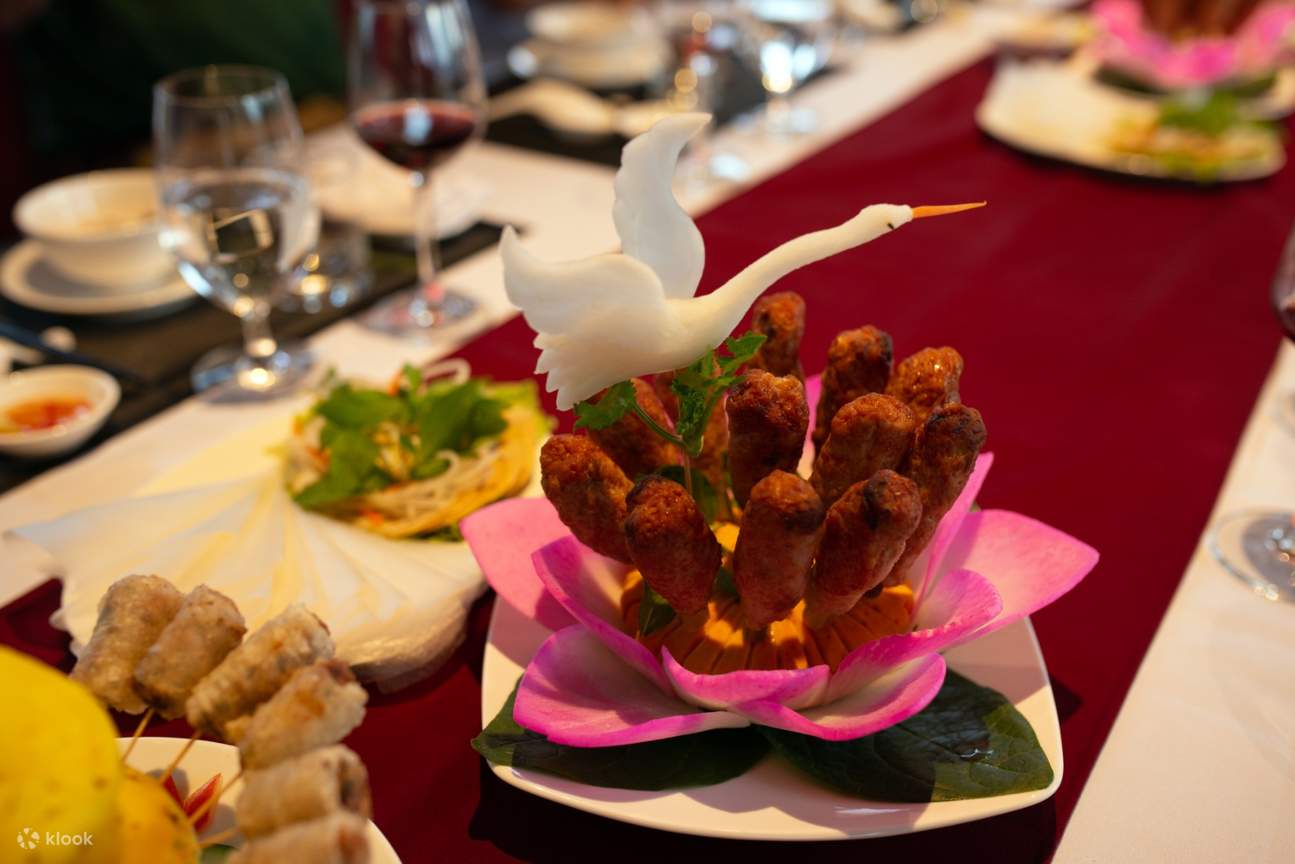 Huong River Charming Dinner Cruise in Hue - Klook